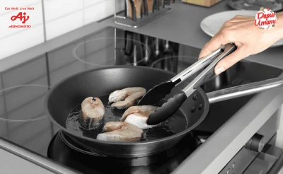 Anti Gagal! Ini 5 Tips Menggoreng Ikan agar Tidak Lengket di Wajan - Dapur Umami